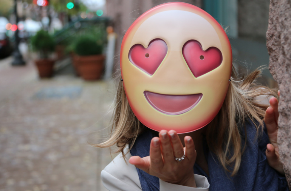 Face Off | Canadian Gift Guide